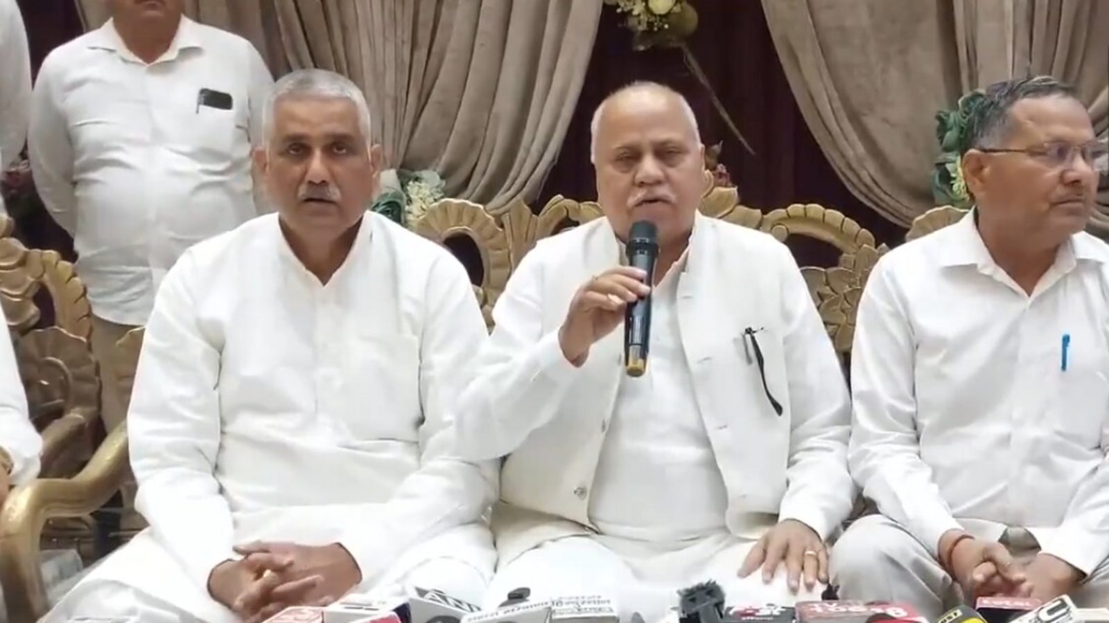 Haryana Crisis Bjp Govt In Minority As 3 Independent Mlas Withdraw 5639
