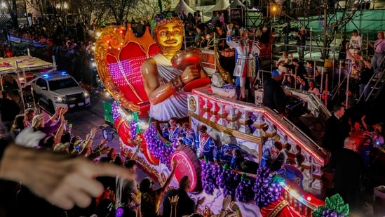 Photos: Mardi Gras celebrations kickoff in New Orleans as London holds ...